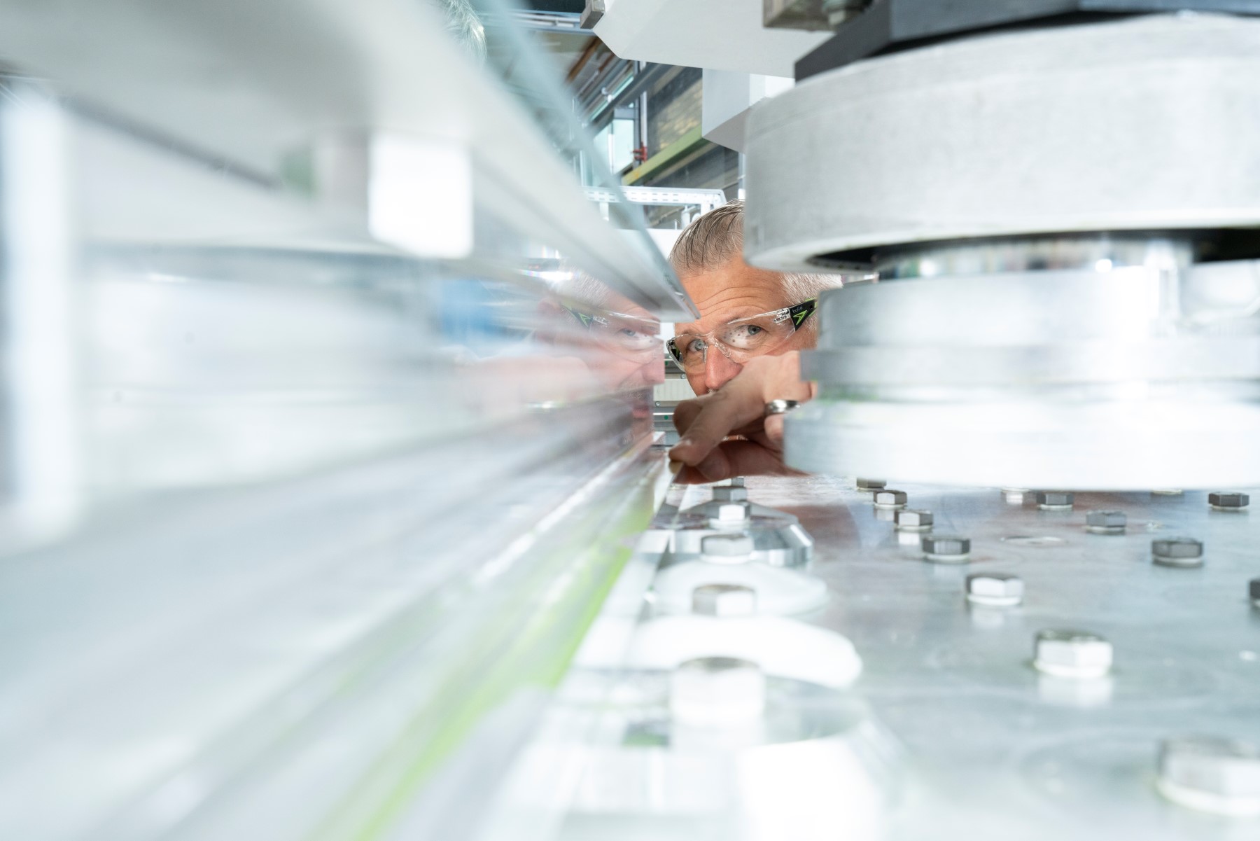Energy efficiency best practices in automotive glass production - Glastory